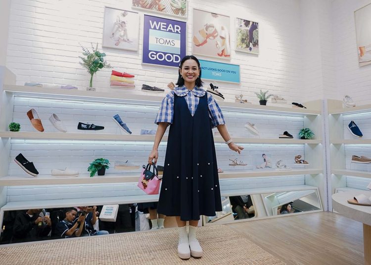TOMS bersama Andien Aisyah Foundation Dukung Pendidikan dan ...