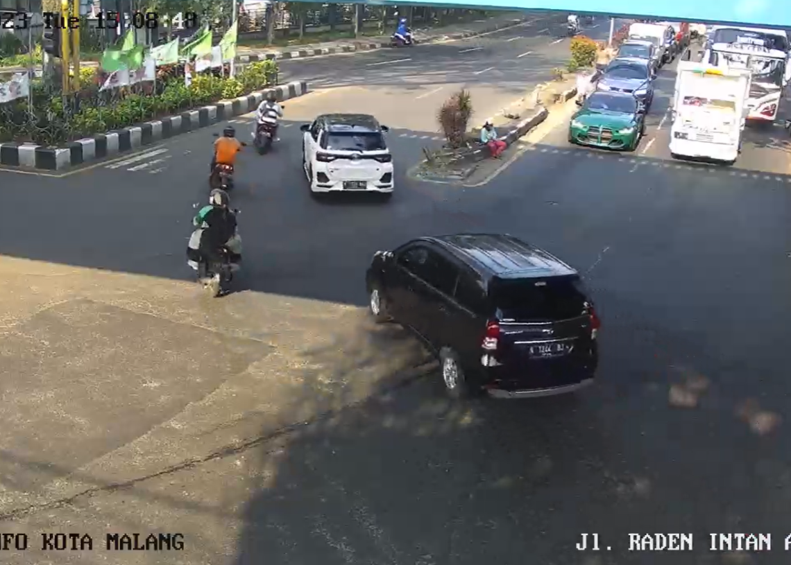 CCTV Jl. Raden Intan Arah Timur (Fly Over) - CCTV Kota Malang