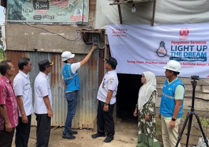 PLN UID S2JB Hadirkan Cahaya Baru Lewat Program Light Up The Dream pada ...