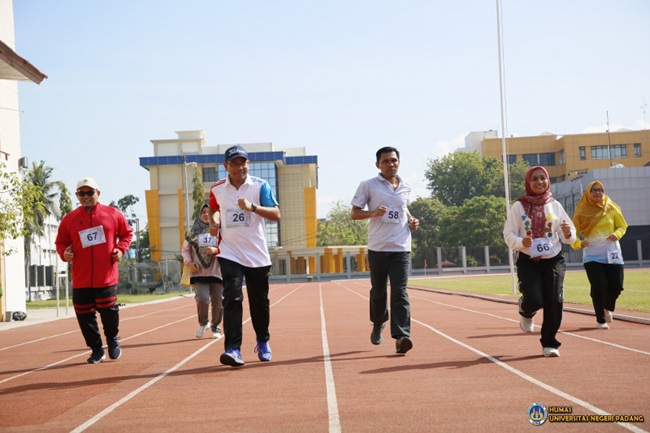 FIK UNP Gelar Tes Kesehatan Dosen dan Tenaga Pendidik Dukung Kampus ...