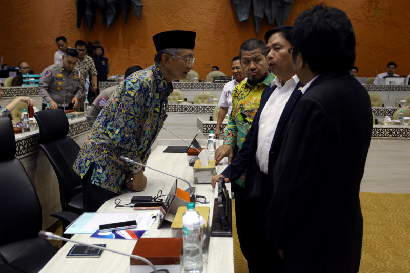 Foto: Raker Komisi V DPR dengan Menteri PU - Koran Jakarta