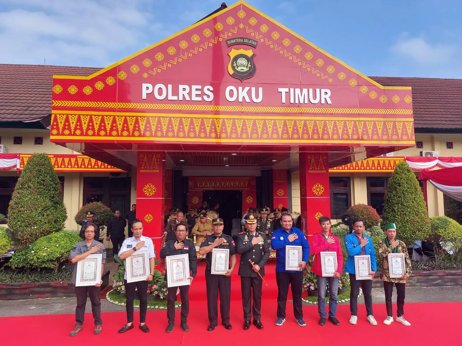 Polres OKU Timur Gelar Puncak Hari Bhayangkara ke 78 - Sumsel Independen